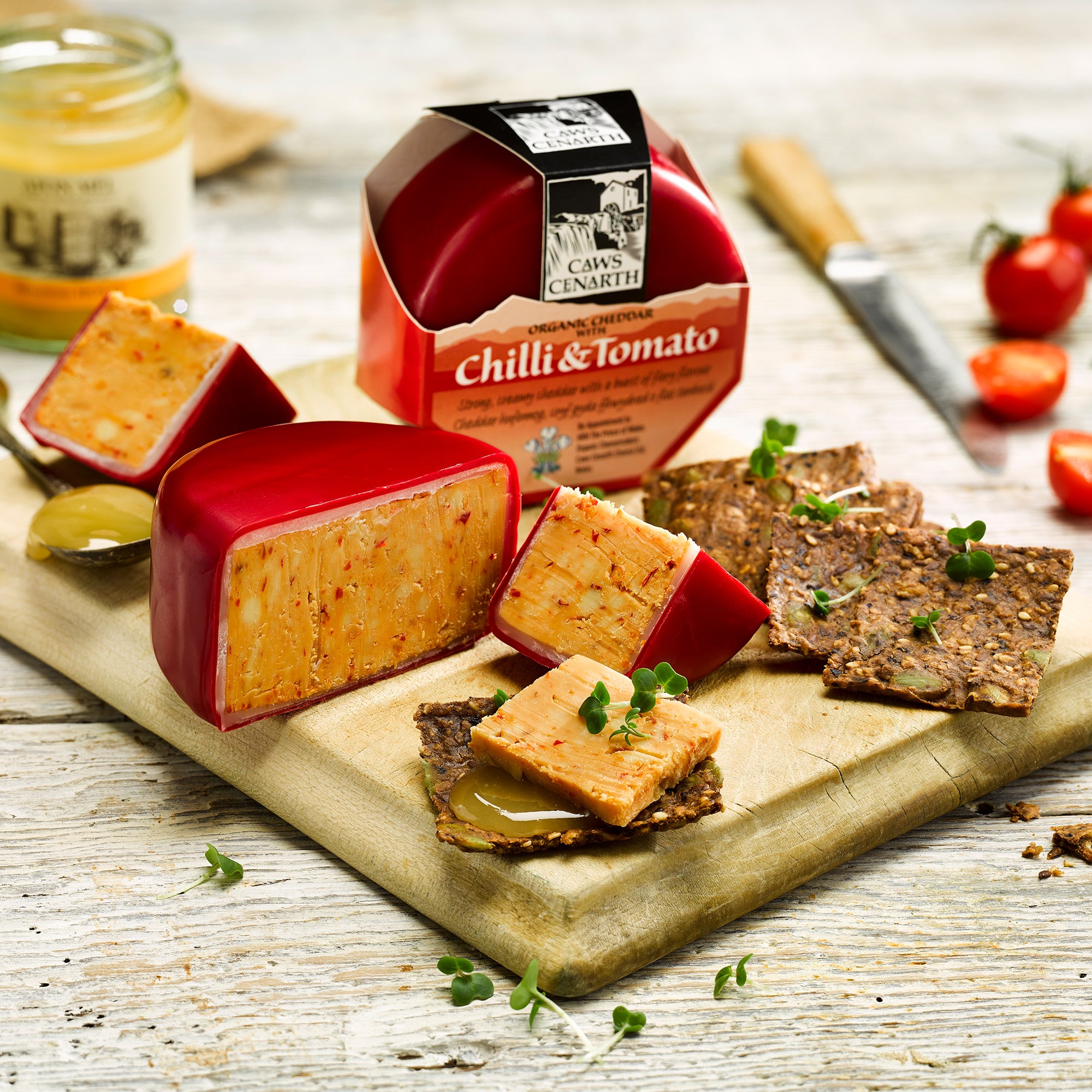 Welsh Cheddar Organic Cheese - with Chilli and Tomato